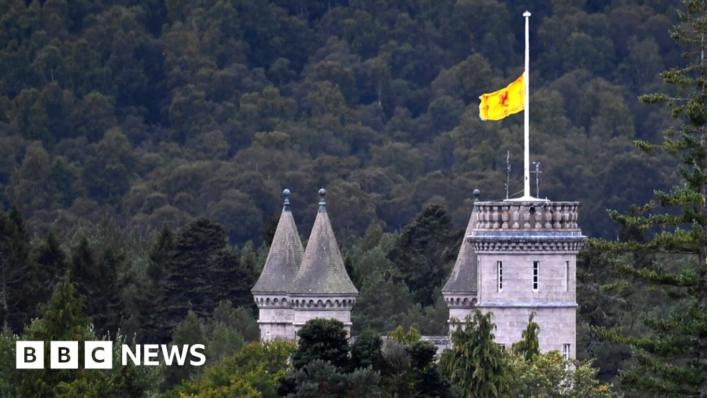 The quiet symbolism of the Queen's farewell to Scotland - BBC News