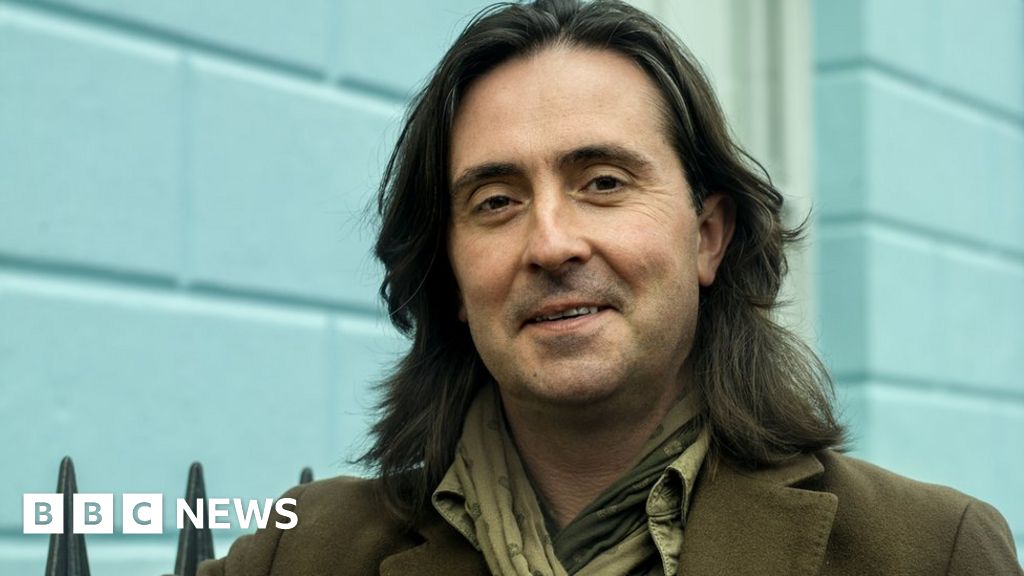 National Trust for Scotland appoints Neil Oliver as president - BBC News