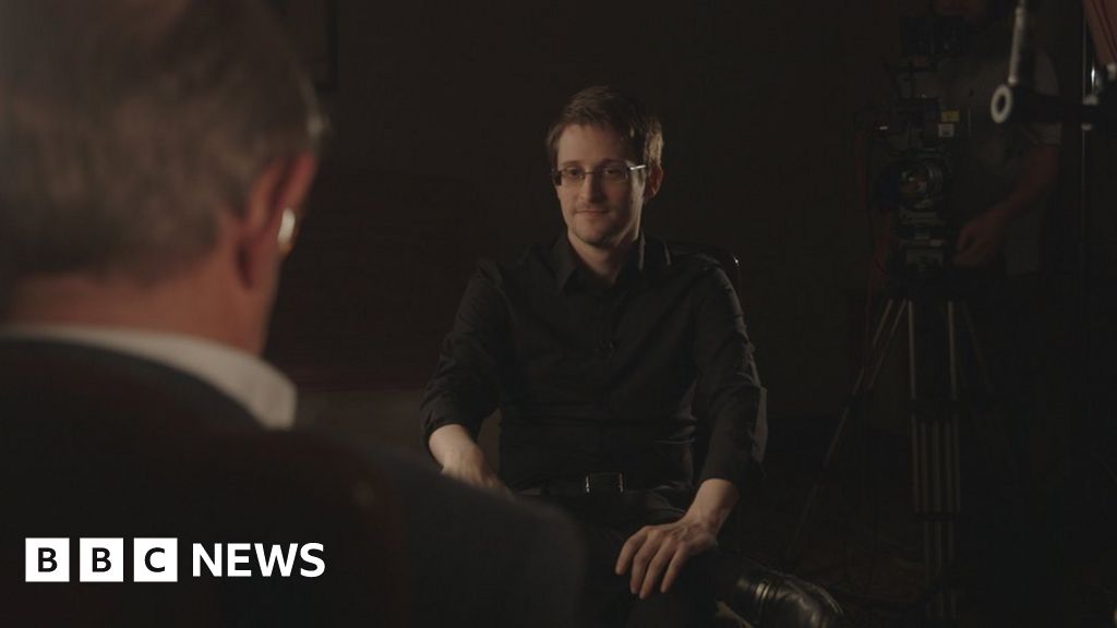 Edward Snowden: Man at the eye of a storm - BBC News