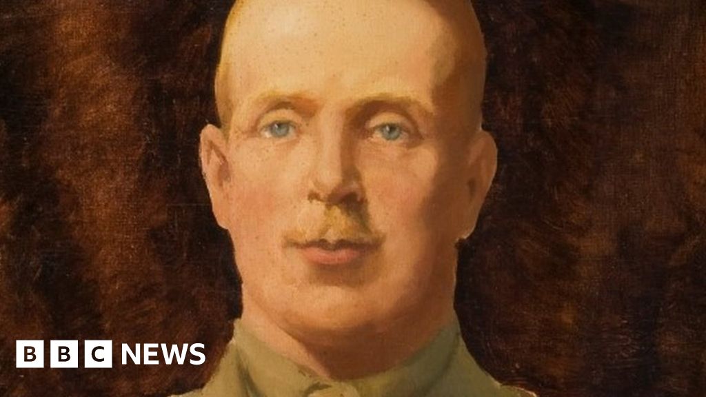 Edgar Mobbs: Events mark Passchendaele hero's death - BBC News