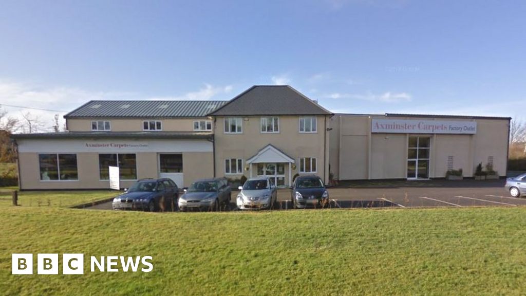 Royal carpet maker Axminster to appoint administrators - BBC News