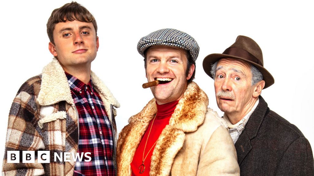 Only Fools and Horses musical heads for West End - BBC News