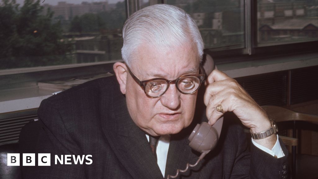 The life and times of a newspaper baron - BBC News