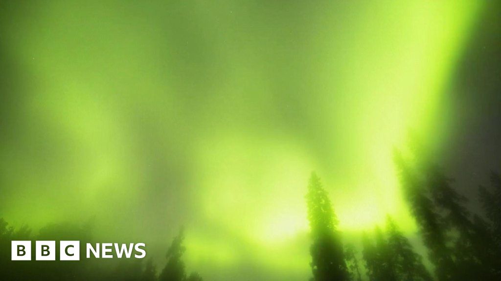 Alberta's night sky spectacular photography - BBC News