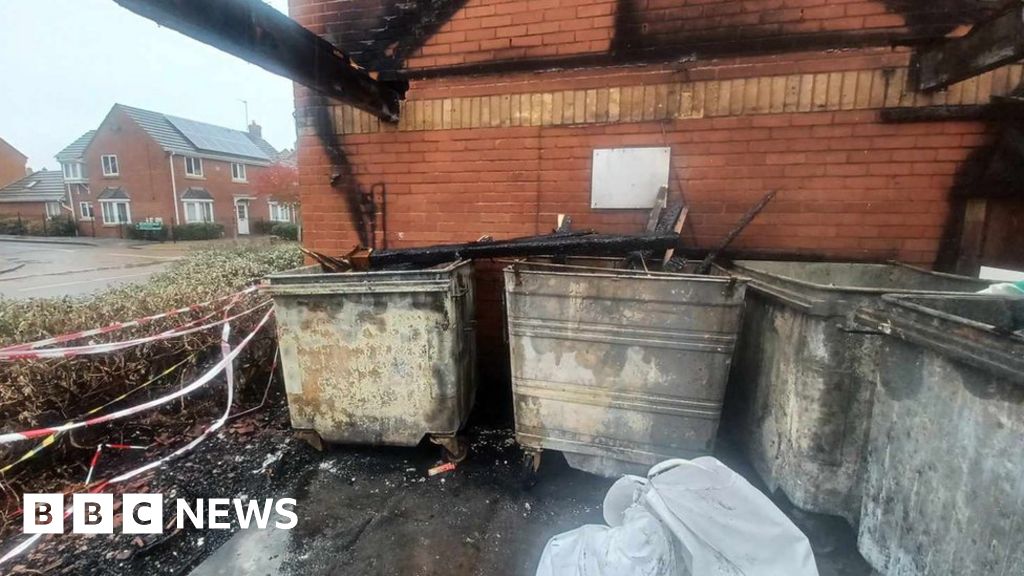 Peterborough residents 'fearful' after repeated arson attacks - BBC News