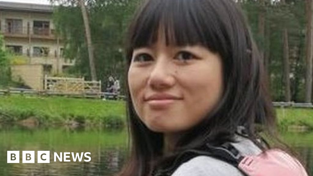 Dr Ling Felce: Man denies causing death by dangerous driving - BBC News