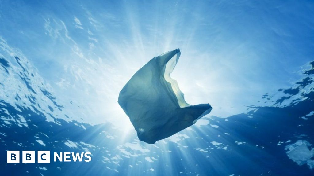 Six simple ways to cut back on plastic - BBC News
