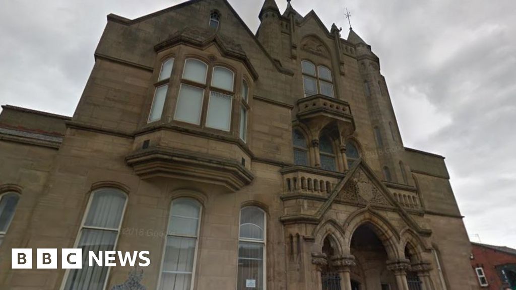 Tameside Council to consider plan to move library and close art gallery