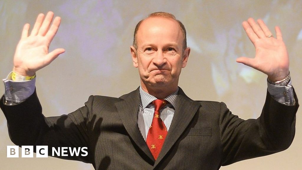 The moment the new UKIP leader Henry Bolton is announced - BBC News
