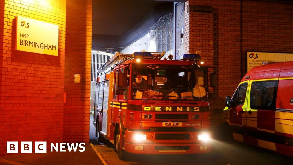 Prison fires in England and Wales at record high - BBC News