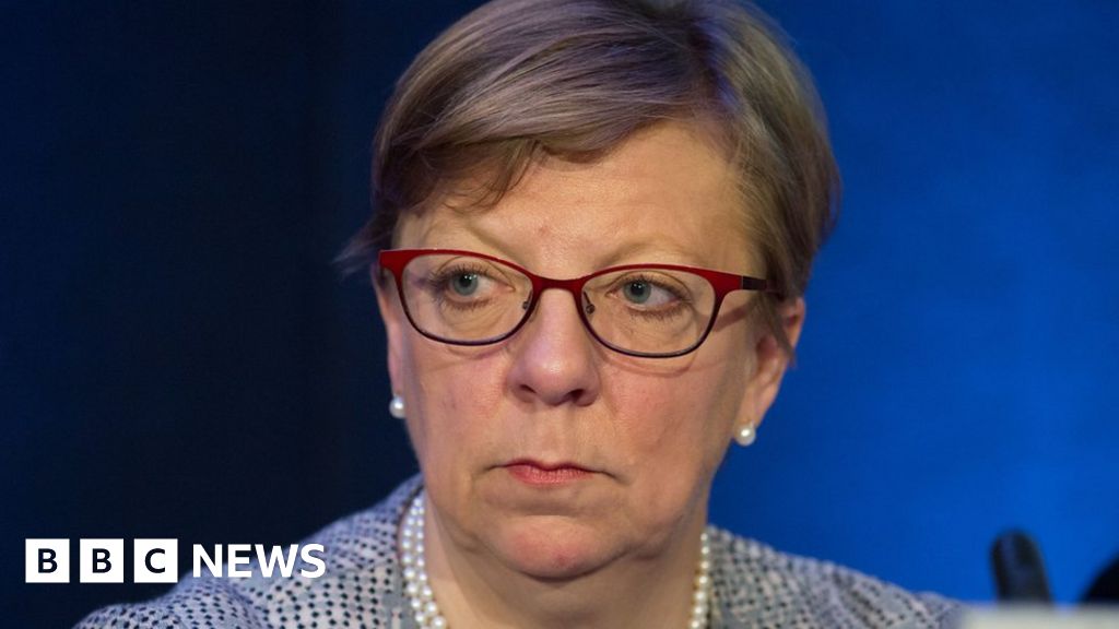 Director of public prosecutions Alison Saunders to stand down - BBC News