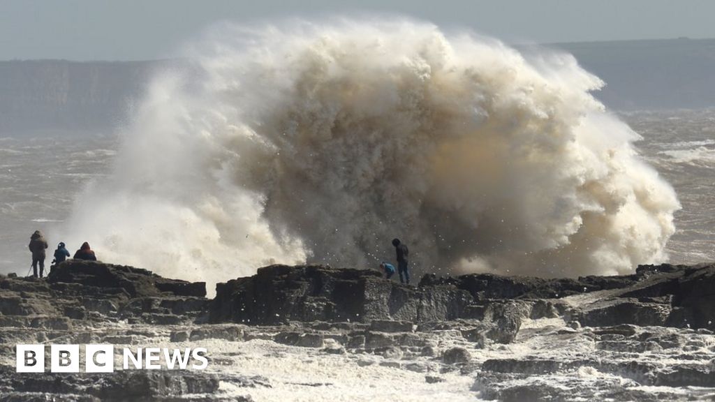 Storm Hannah: Gusts make Wales 'windiest place in the UK' - BBC News