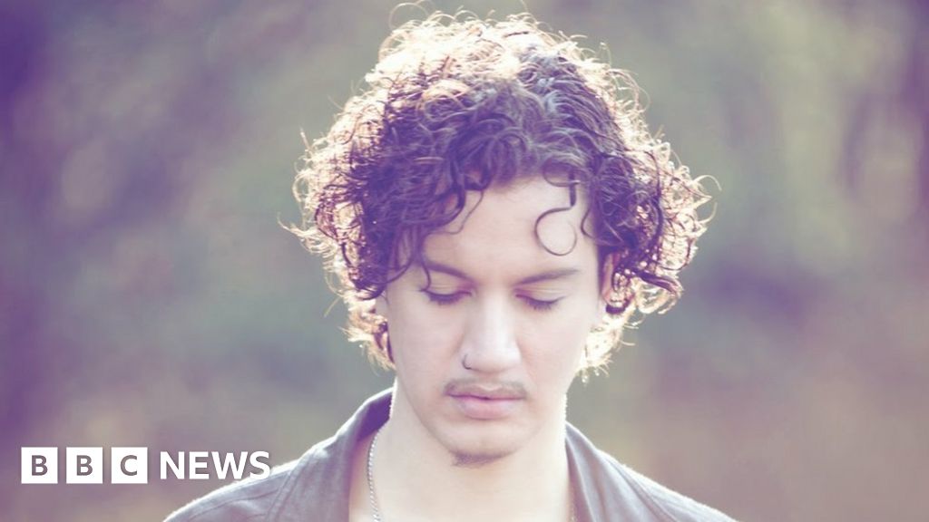Meet the UK's 'biggest' Prince fan - Casey Rain - BBC News