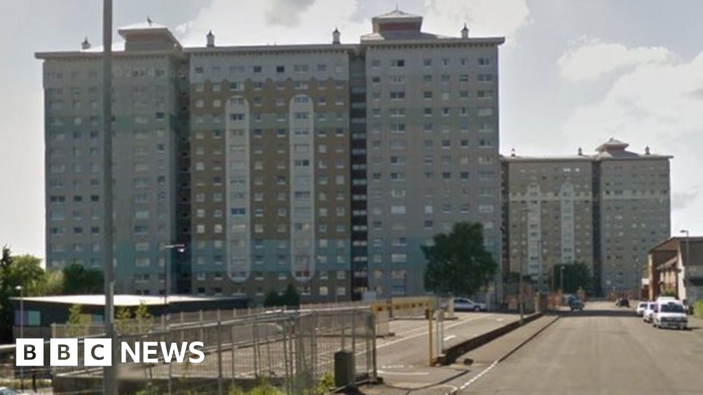 Woman, 26, dies in fall from Coatbridge tower block - BBC News