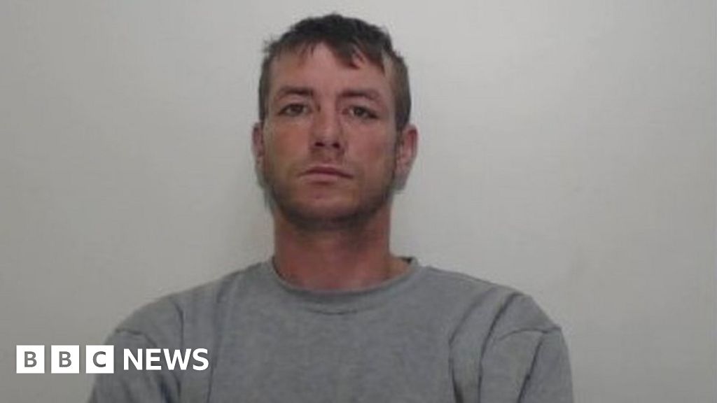 Man, 36, jailed for Radcliffe shop stab murder - BBC News