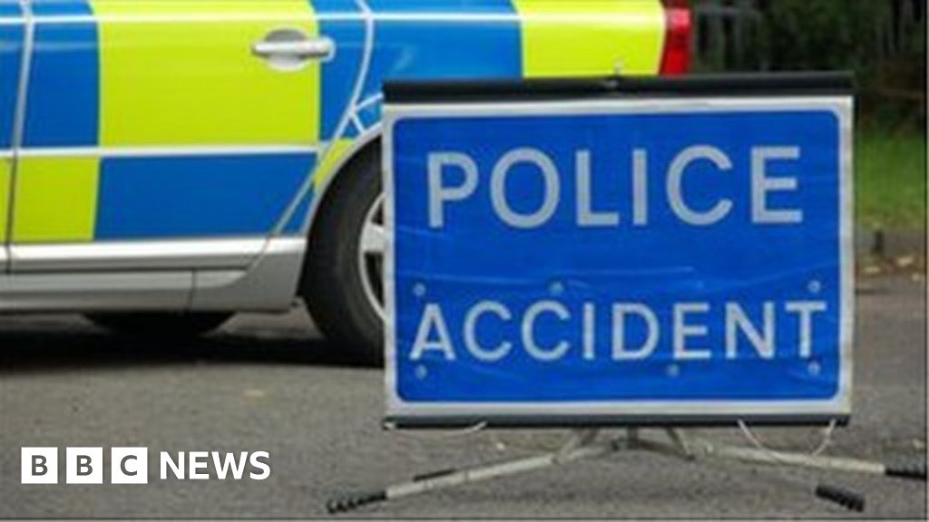 Woman critical after four-vehicle crash on A77 in Ayr - BBC News