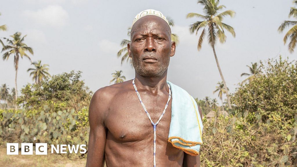 Thousands celebrate Benin's voodoo holiday
