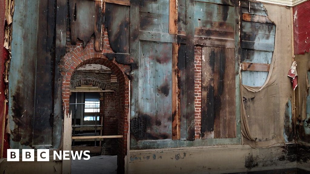 Fire-hit Clandon Park opens up more rooms - BBC News