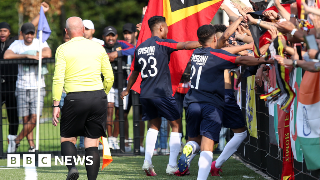 Belfast football tournament integrating ethnic communities - BBC News