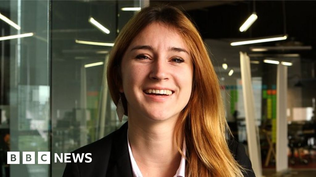 Cristina Randall, 29, Mexico - BBC News