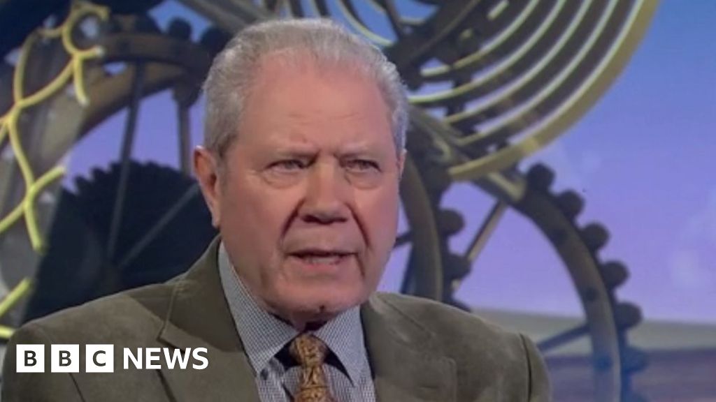 SNP veteran Jim Sillars calls for 'rethink' on fracking ban