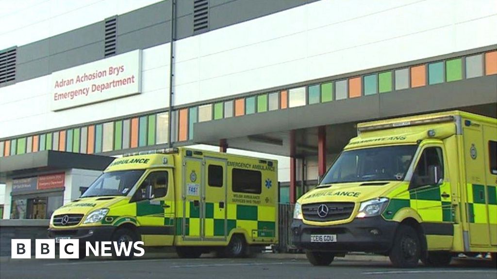 £8.2m for 90 new Welsh Ambulance Service vehicles - BBC News