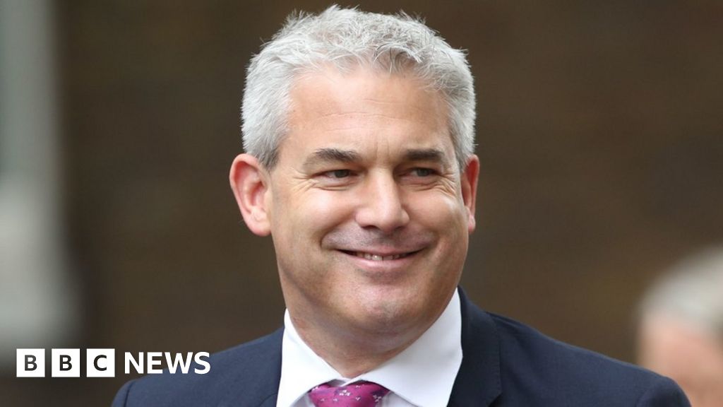 Brexit: UK calls on EU to renegotiate or face no deal