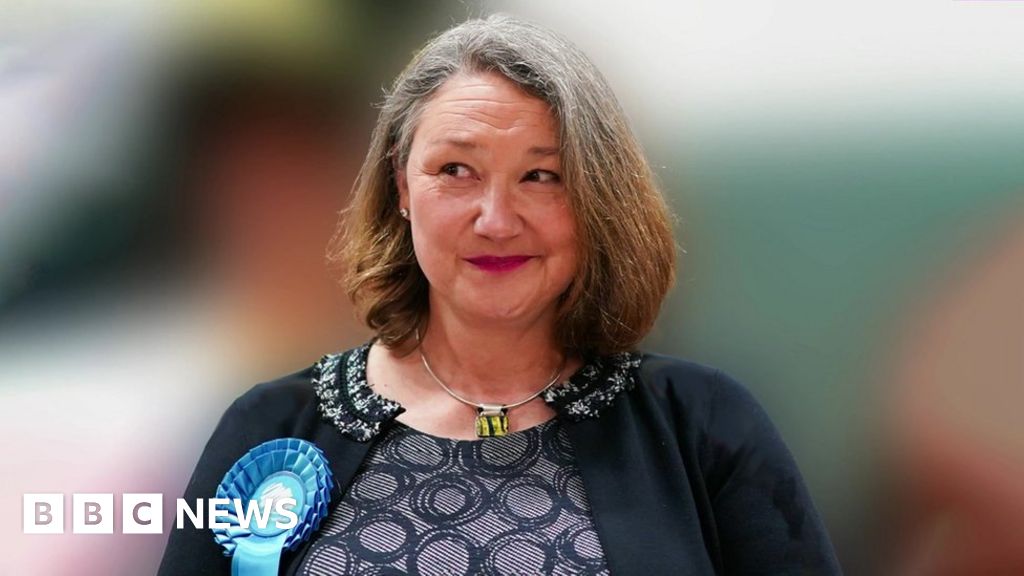 Hartlepool MP Jill Mortimer criticised for asylum seeker claim - BBC News