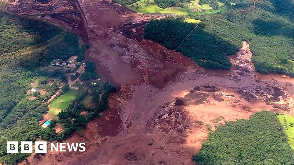 Brazil dam collapse: Aftermath caught on camera