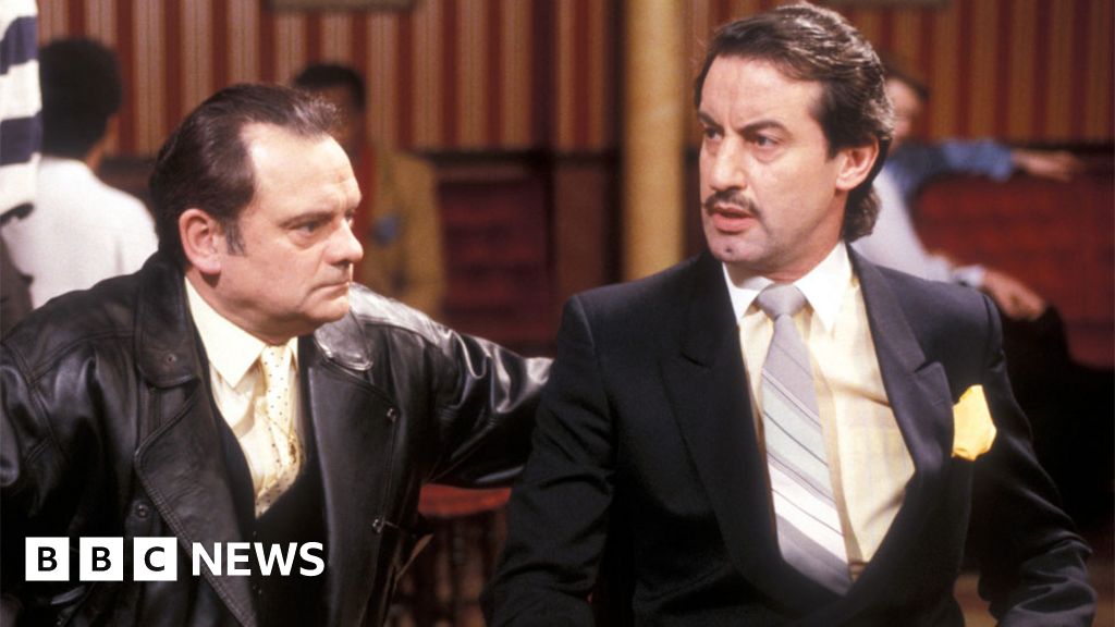 Boycie actor John Challis's tribute to Only Fools producer - BBC News