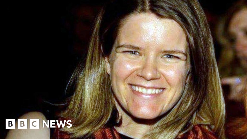 'I sell kitchenware but should be nursing cancer patients'