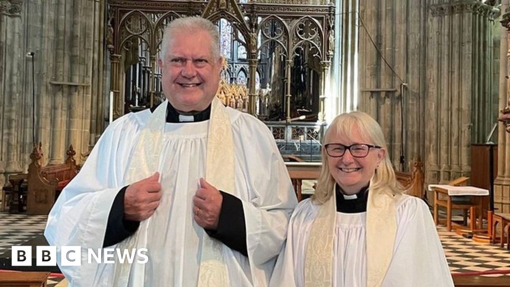 Evesham husband and wife get ordained together - BBC News