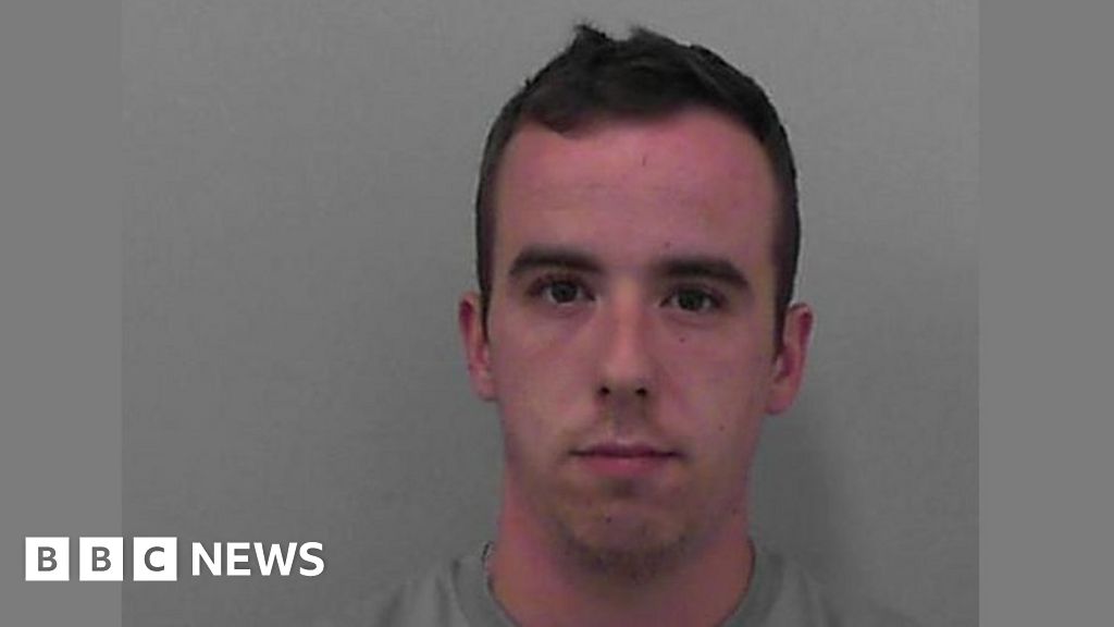 Mitchell Thomas jailed for 'revenge' Bristol arson attack - BBC News