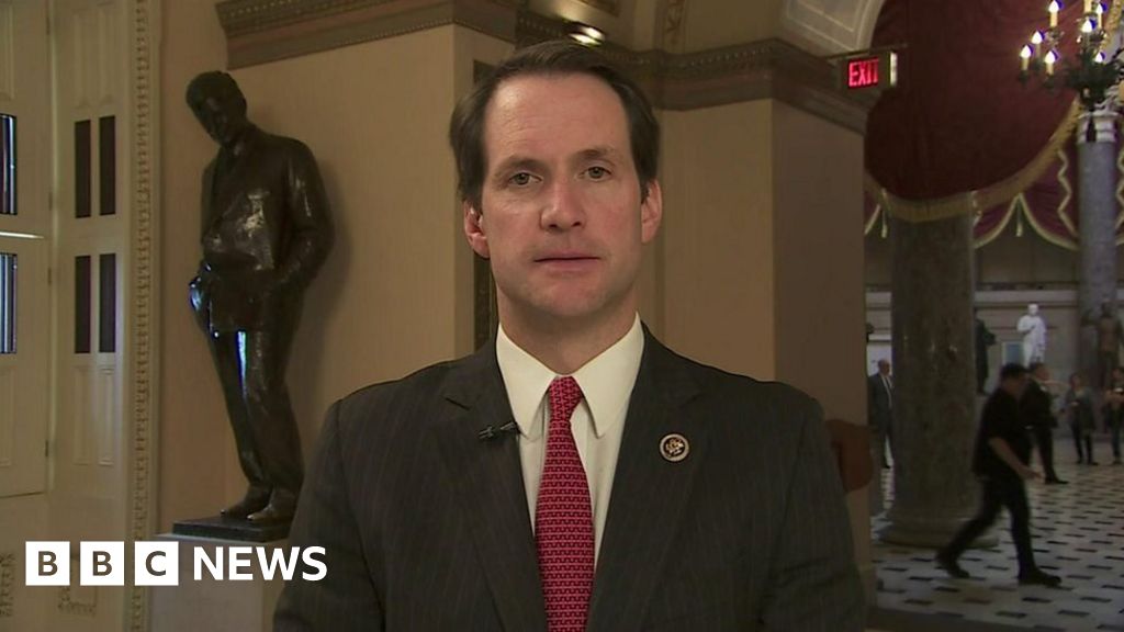 Nunes 'diverting' from Russia questions - BBC News