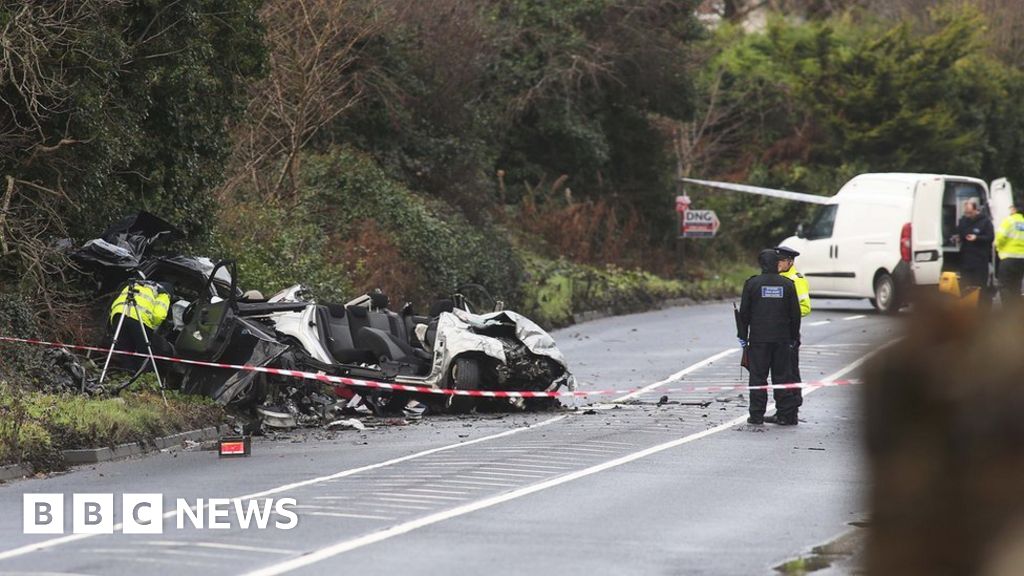 Londonderry woman killed in Donegal car crash - BBC News