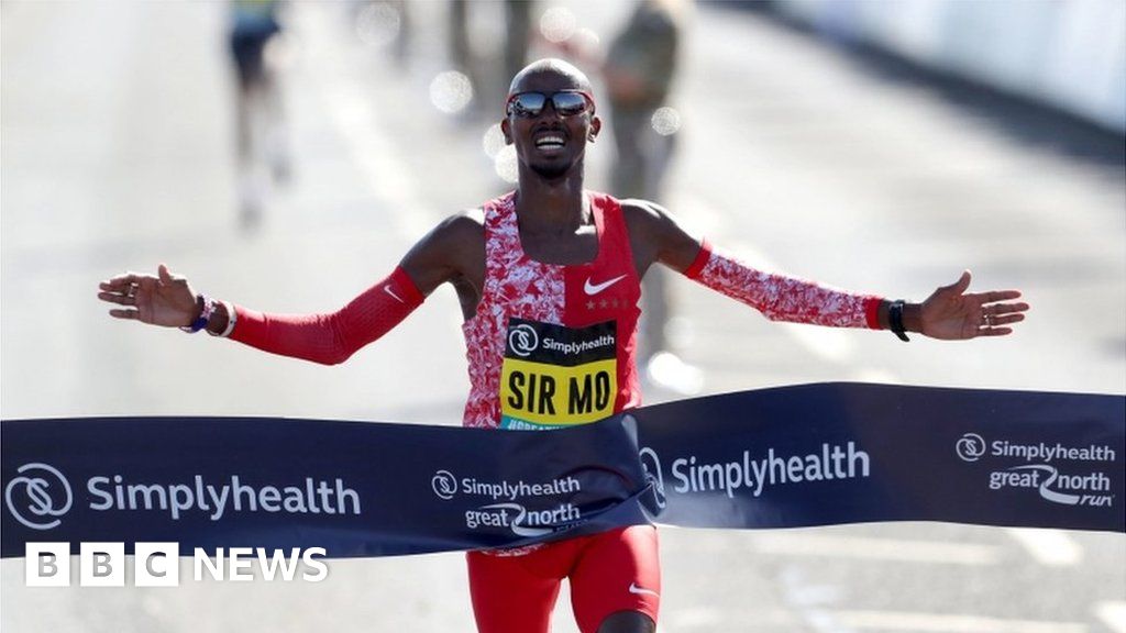 Great North Run 2019: Thousands take part in half-marathon