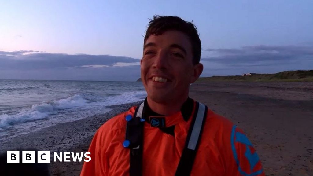 Manx man completes 24-hour kayak charity challenge - BBC News