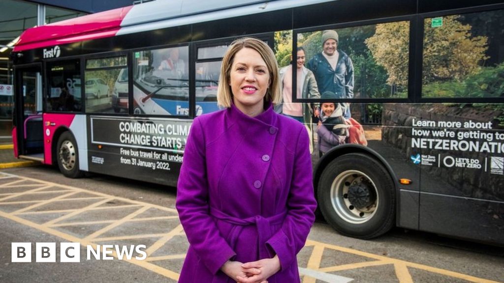 Councils given powers to run own bus services - BBC News