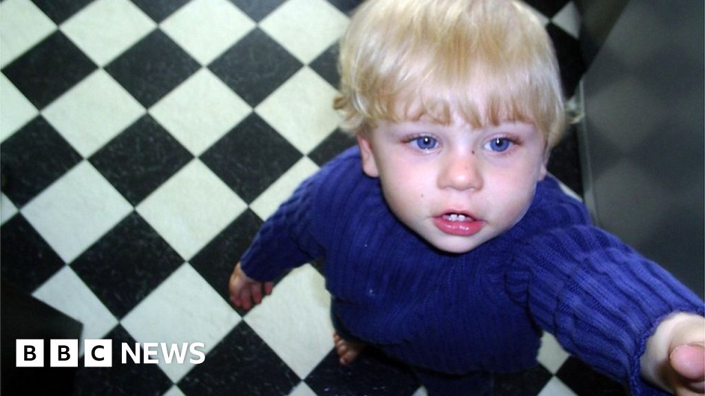 Baby P Peter Connelly's mother Tracey denied parole - BBC News