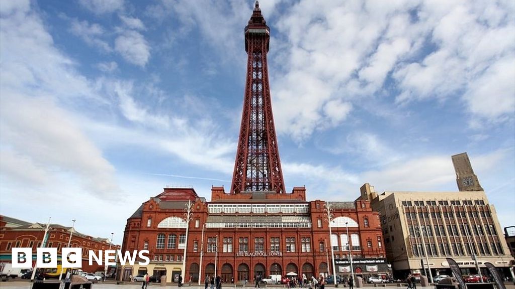 Blackpool Tower celebrates 125th anniversary - BBC News