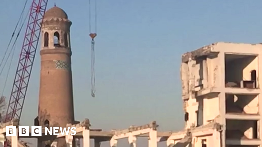 Uzbekistan: Protests stop medieval minaret demolition - BBC News