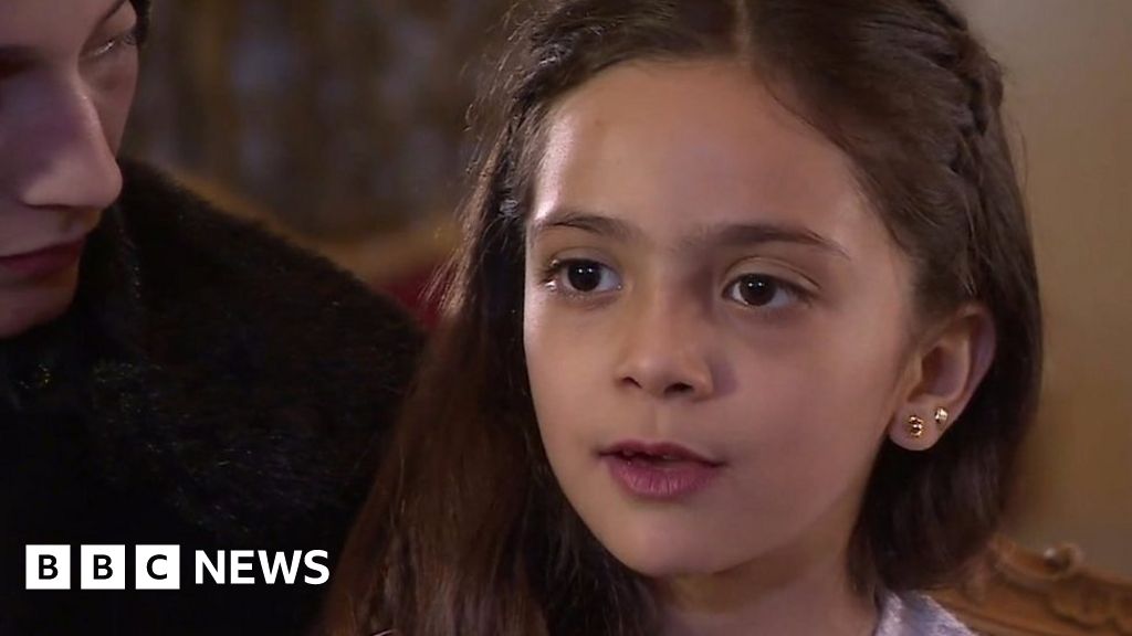 Aleppo girl Bana Alabed describes the night house was bombed - BBC News