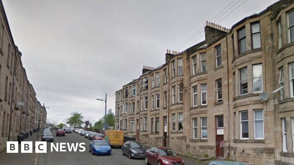 Men and baby treated after fire at flat in Greenock - BBC News