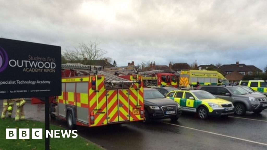Outwood Academy: Dozens fall ill at school in Ripon, Yorkshire - BBC News