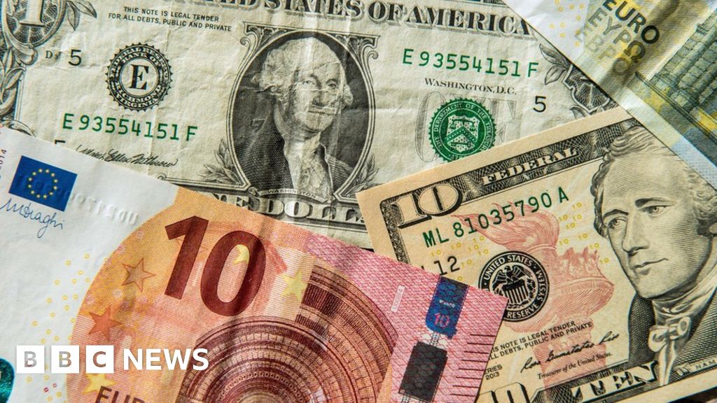 Changing how economics is taught - BBC News