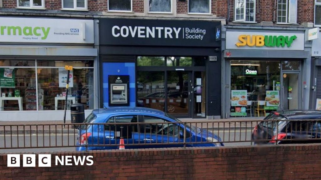 Police appeal after Oldbury attempted armed bank robbery