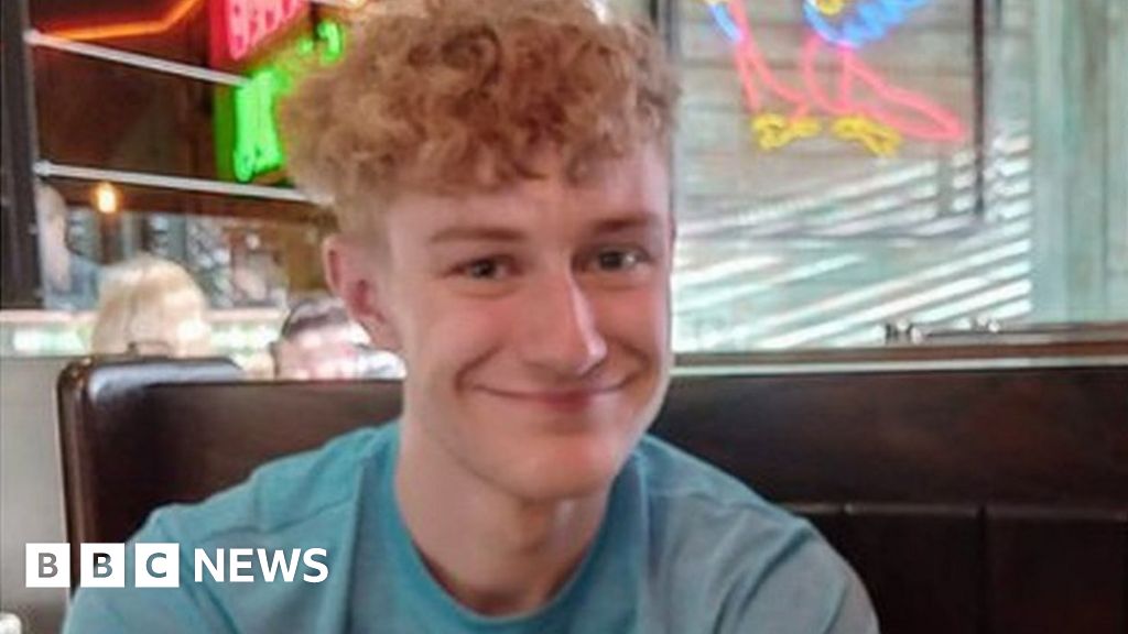 Joshua Griggs: Co-worker avoids jail over teenager's death - BBC News