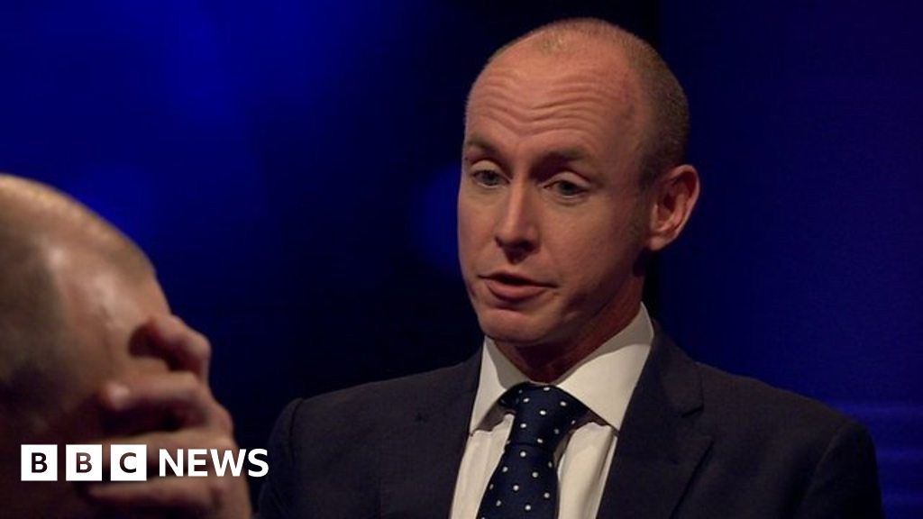 Newsnight exchange with Brexit MEP Daniel Hannan - BBC News