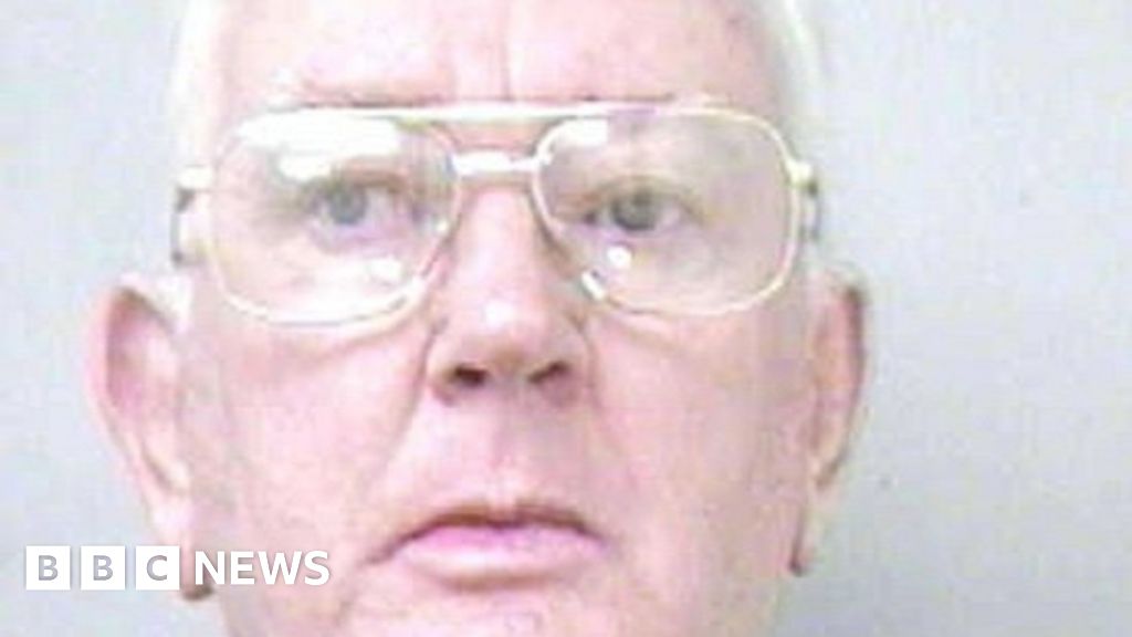 Child rapist Edward Lowe jailed for second assault - BBC News