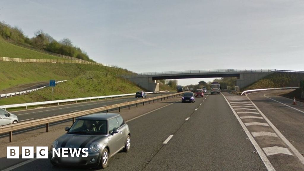 Bristol M32 bus junction: Fines for 9,000 drivers - BBC News